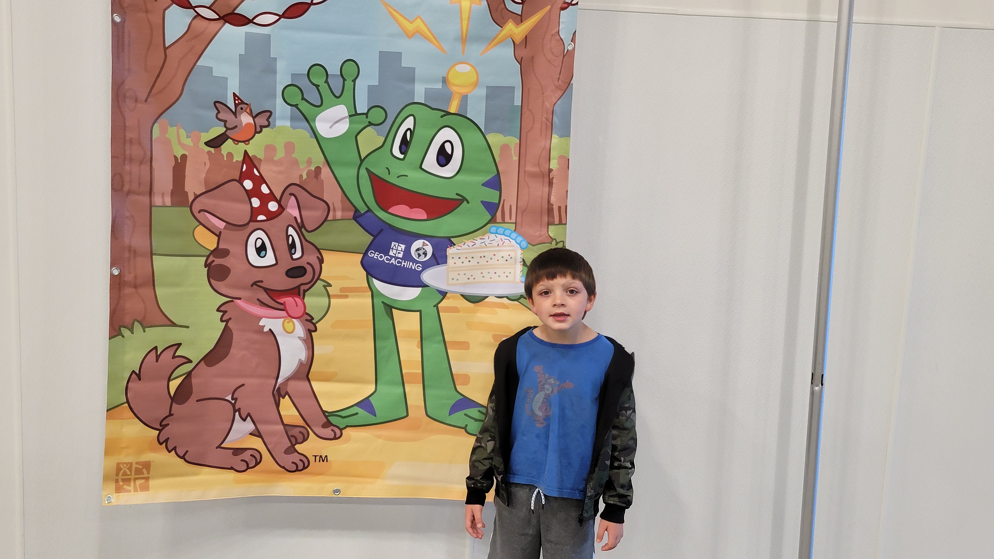 S2E12: Geocaching Mega Events – Geocache Adventures